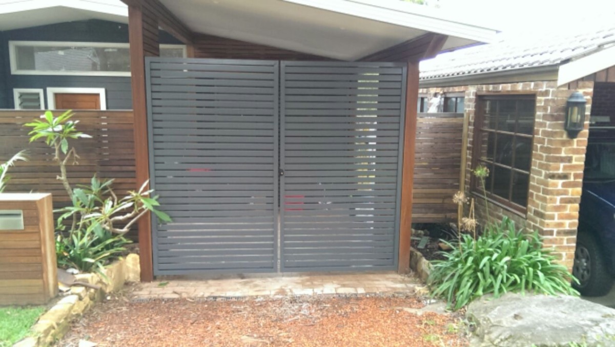 Slatted Fences, Gates & Screens | Natural Fencing